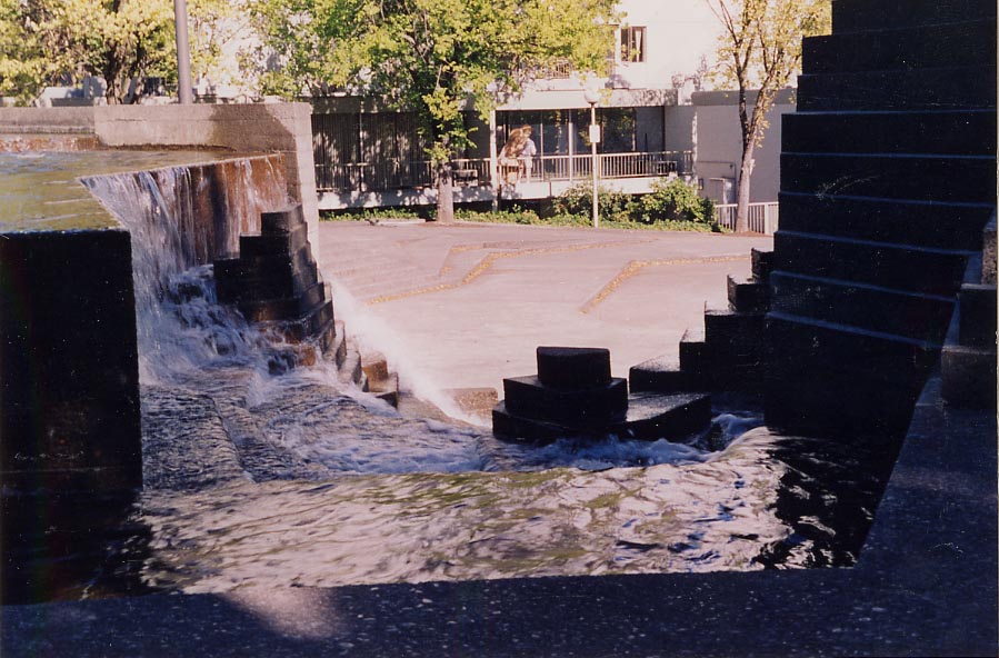Locations Hub - Lovejoy Park and Fountain/Temporarily under renovation