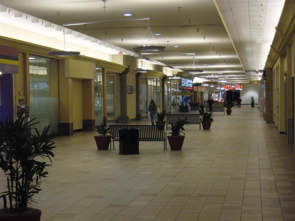 Locations Hub - Mall 205