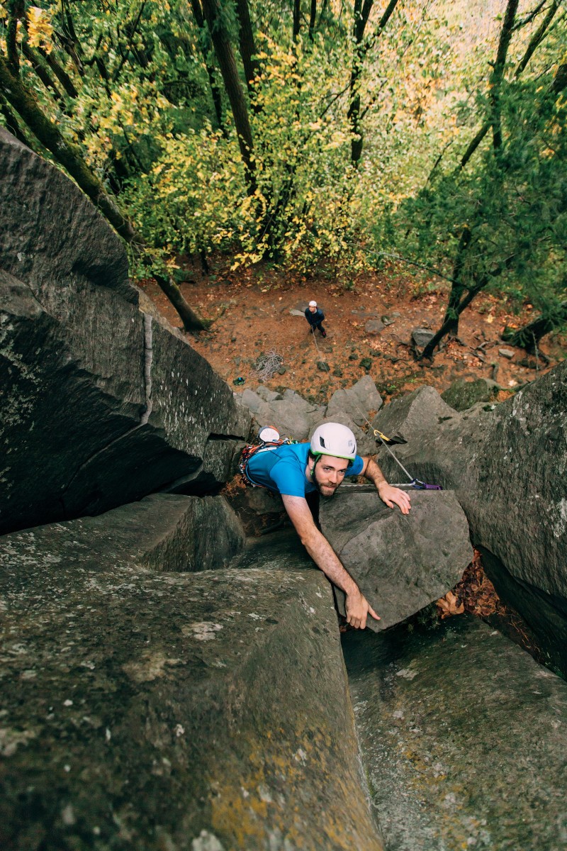 Locations Hub - Broughton Bluff climbing/bouldering