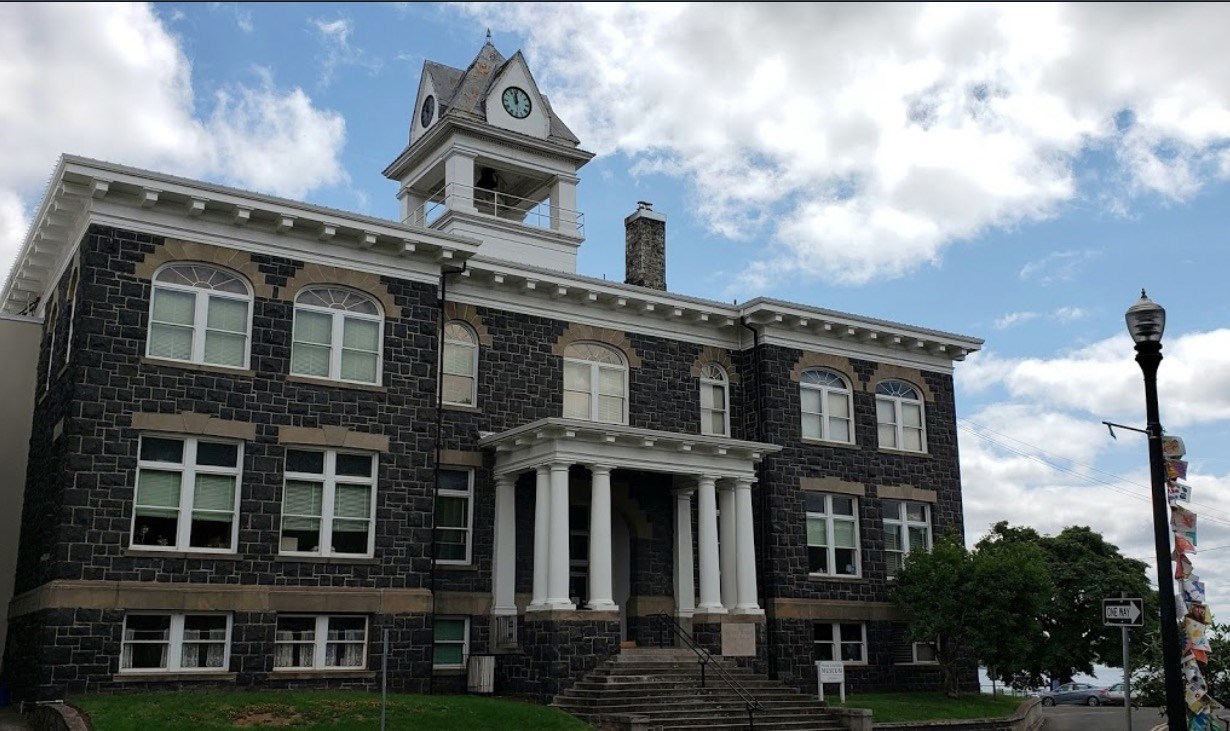 Locations Hub - Columbia County Courthouse