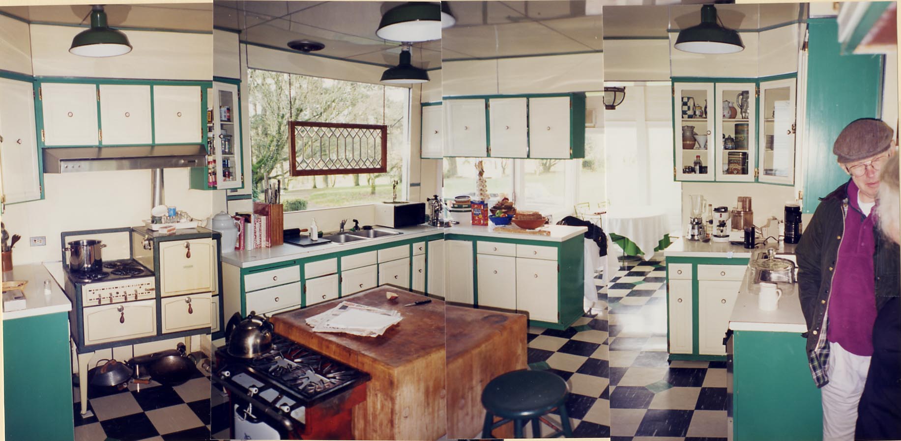 Locations Hub - Springbrook Hazelnut Farm B&B