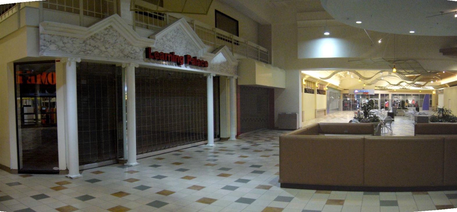 Locations Hub - Mall 205