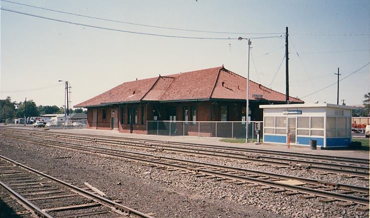 Locations Hub - Pendleton Railroad Depot/Umatilla County Historical ...