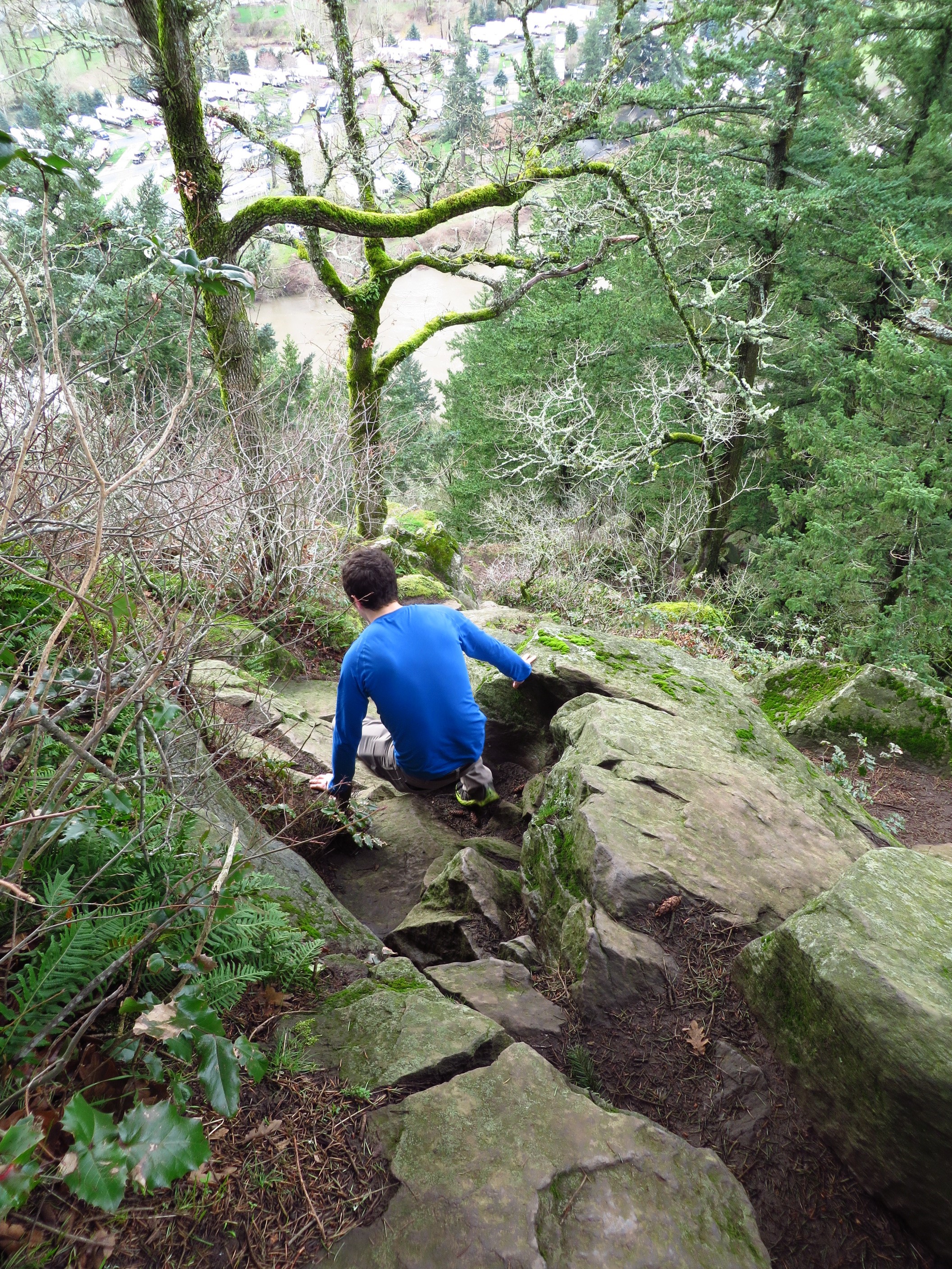 Locations Hub - Broughton Bluff climbing/bouldering
